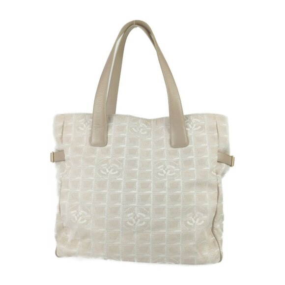 CHANEL | Bags | Chanel Cream Leather Shoulder Bag | Poshmark